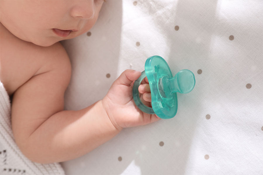 4 Best Newborn Pacifiers For Soothing Your Baby – Pi Baby Boutique